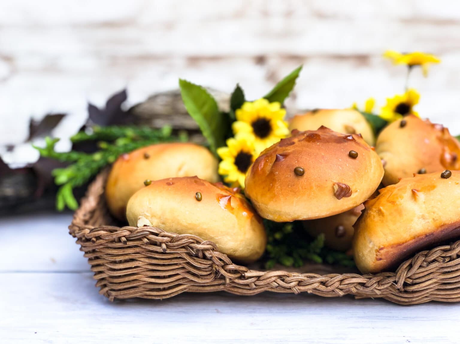 Hedgehog bread rolls | Halicopter Away