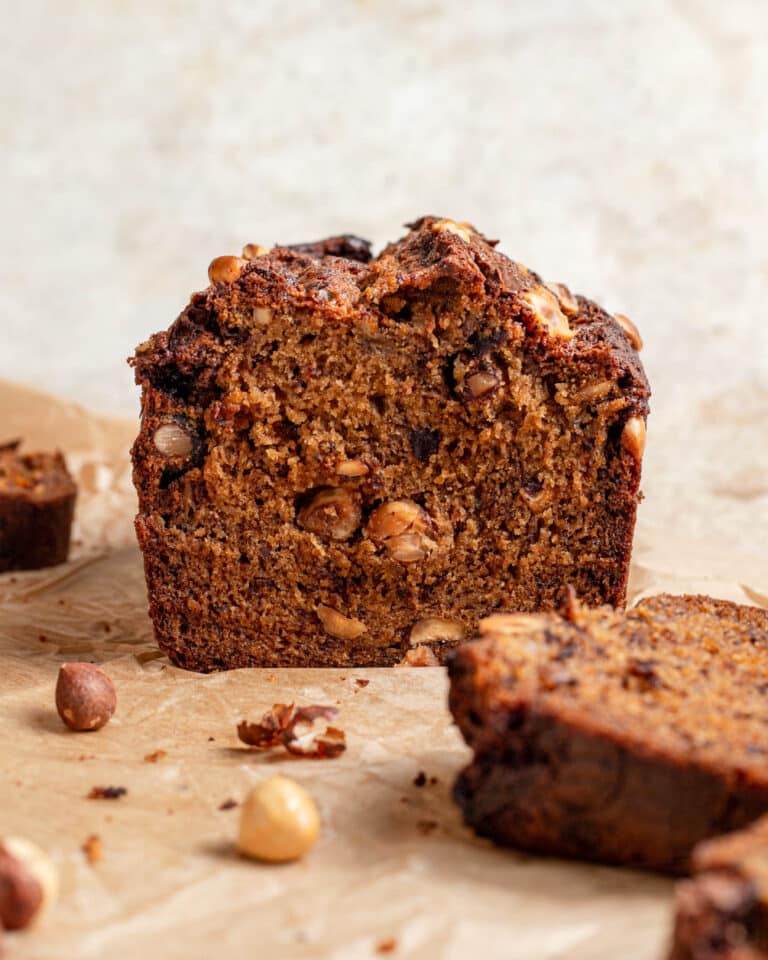 Hazelnut banana bread | Halicopter Away